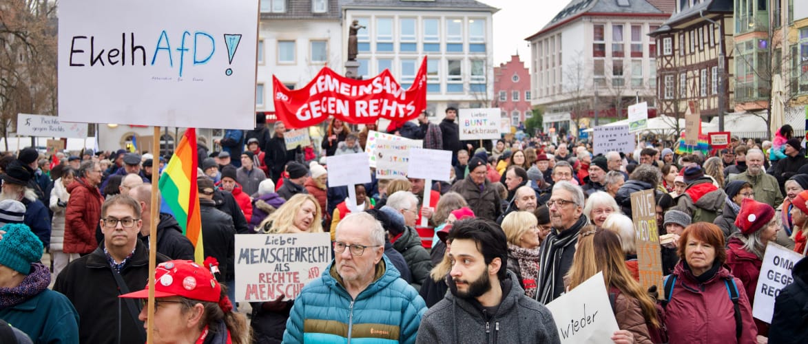 Biedermann und die Brandstifter | Von Hermann Ploppa