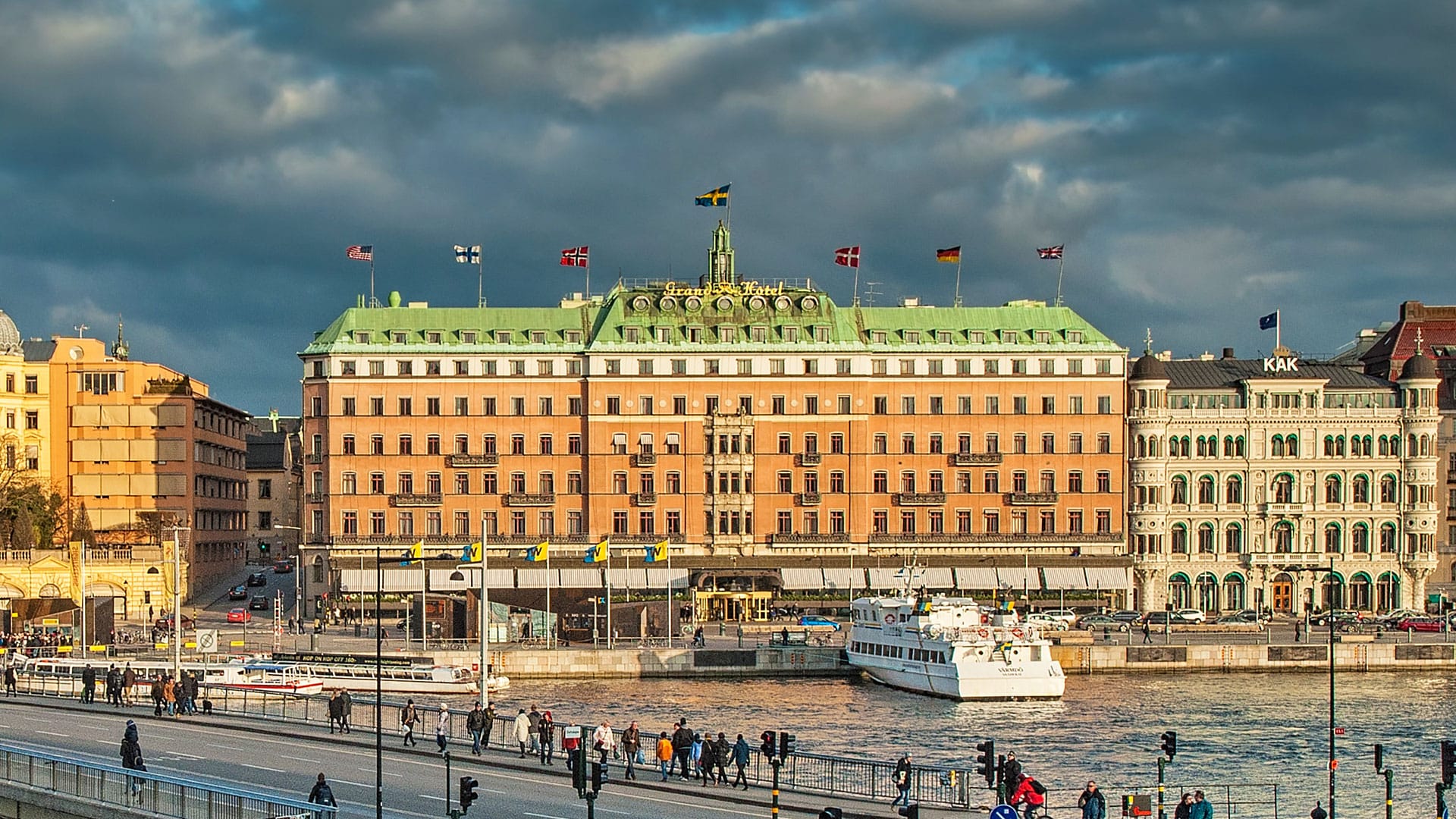 Ein geheimes Zentrum der Macht | Von Wolfgang Effenberger