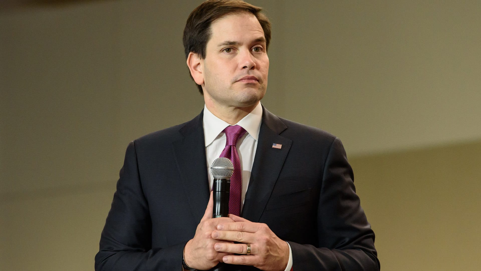 Rubio droht bei Online-Zensur mit Einreisebeschränkungen für EU-Beamte ...
